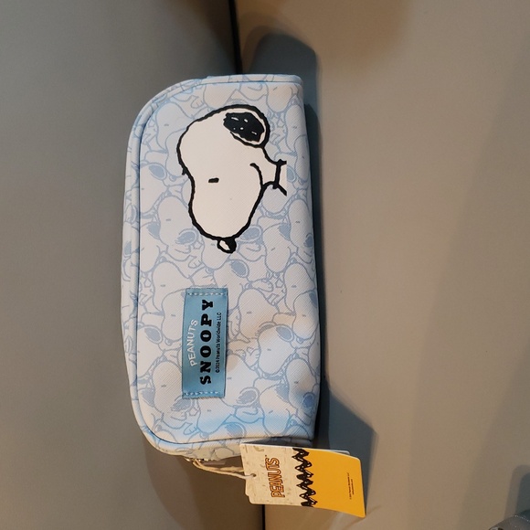 Miniso | Bags | Miniso Snoopy Large Makeup Bag Nwt | Poshmark